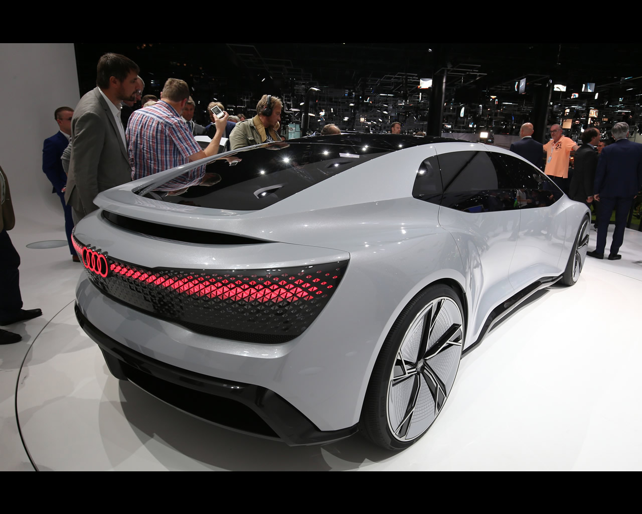 Audi Aicon 2017 Concept Electric and Autonomous